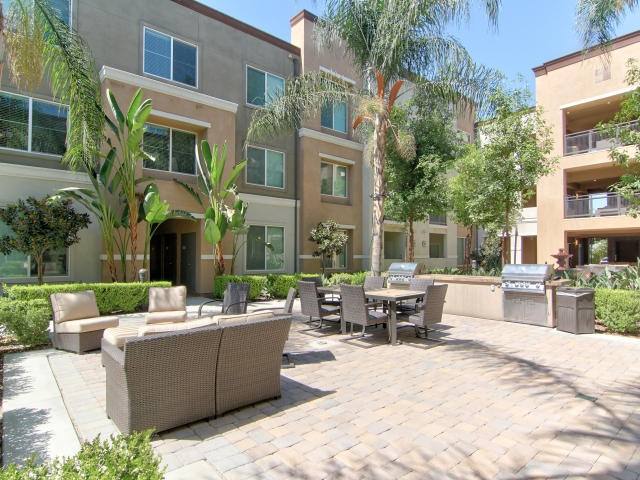 27000 W Lugonia Ave #C31, Redlands, CA 92374 - $2,095 | RentalSource