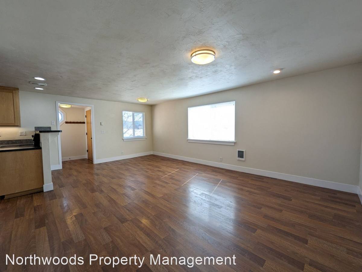 2464 Willamette Alley, Eugene, OR 97405 | RentalSource