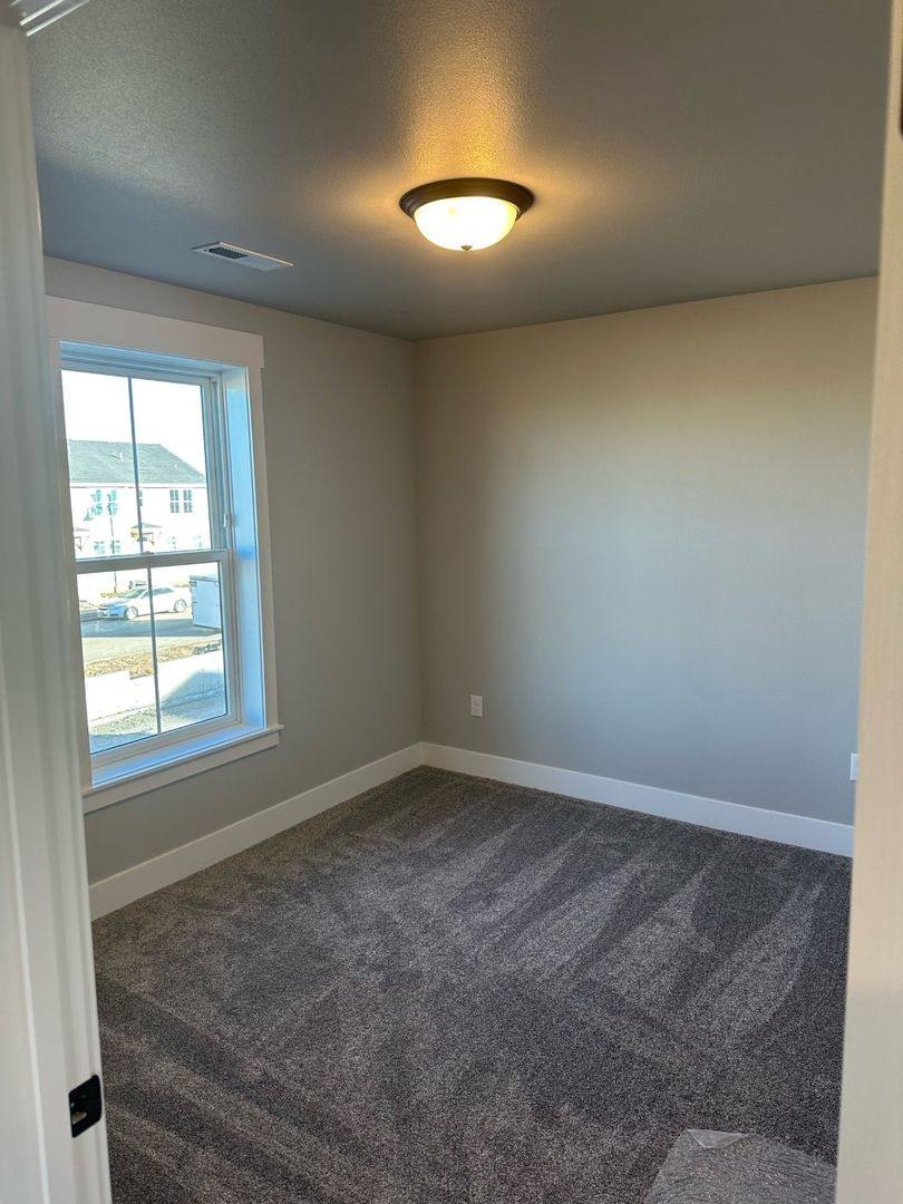 6047 Elysian Rd, Billings, MT 59101 - $1,600 | RentalSource