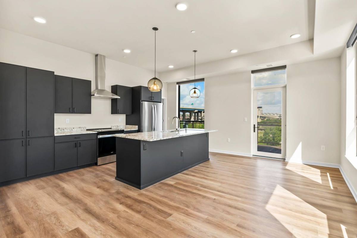 747 W Freshwater Way, Milwaukee, WI 53204 - Apartment For Rent | RentalSource